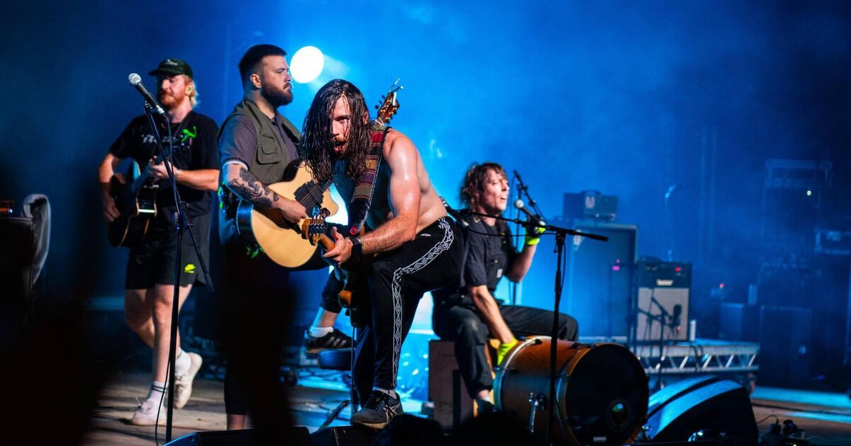 Radio Highlights: The Scratch go acoustic in a new RTÉ session