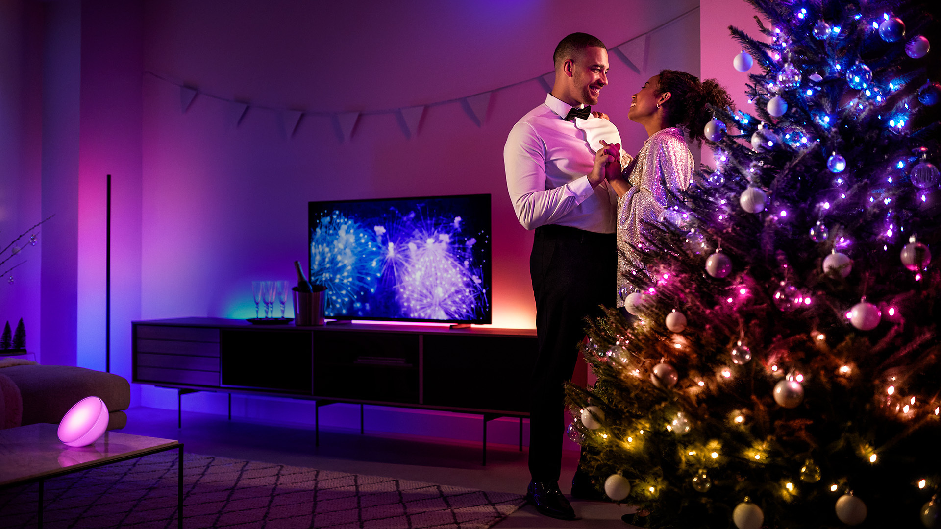 Transform your space with Philips Hue Festavia string lights this ...