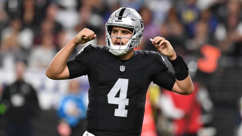 Las Vegas Raiders score nine touchdowns in 63-21 rout of Los Angeles ...