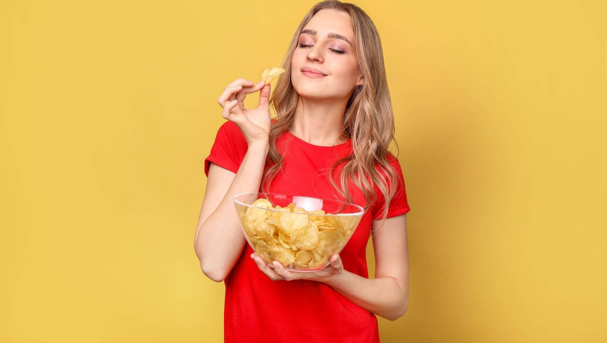 Snacked down: How comfort eating can increase stress