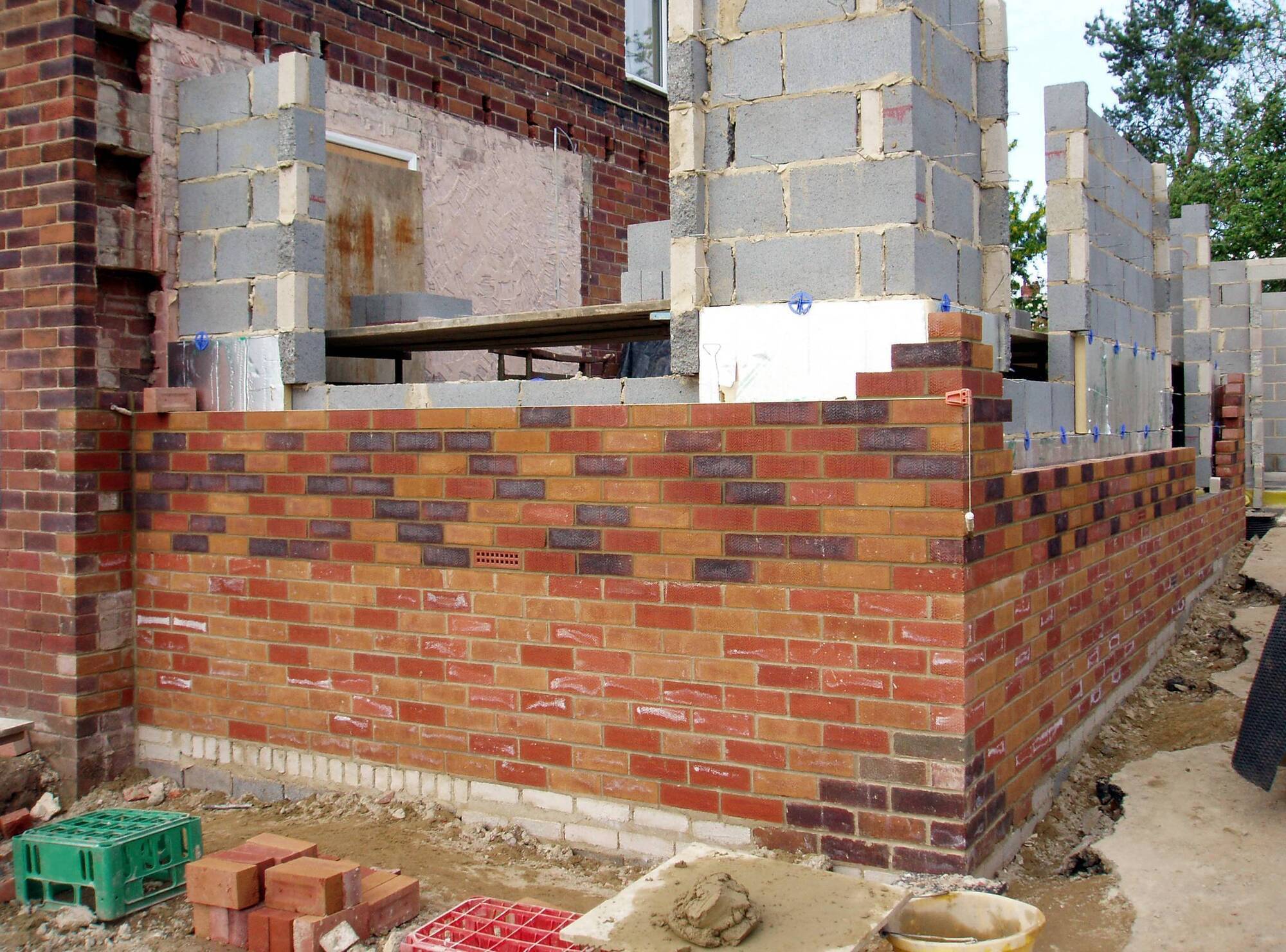 What homeowners can do to get their construction project finished on time