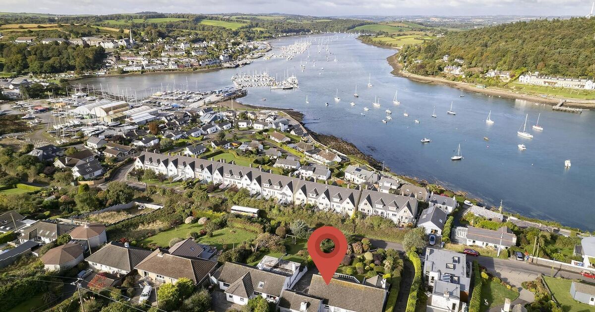 €575,000 Crosshaven Road home scoops up the sea view