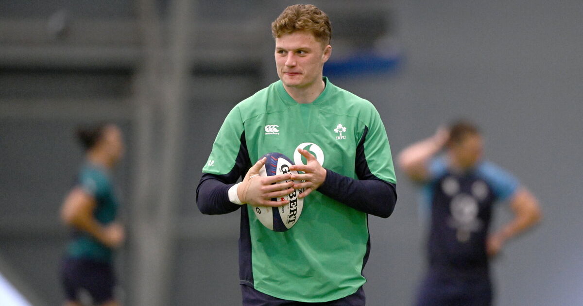 Cian Prendergast replaces Tom Ahern in Ireland training squad