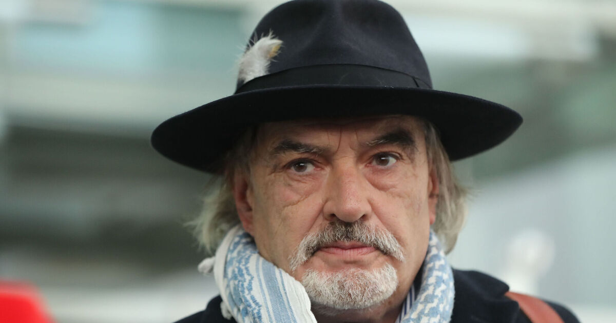 Gardaí seize files and digital devices from Ian Bailey's flat in West Cork
