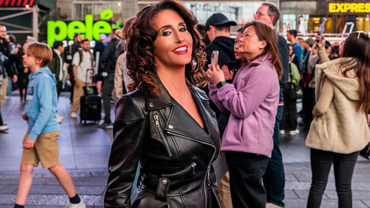 Saturday with Laura Bryna: 'It’s a burning desire of mine to trace my ...