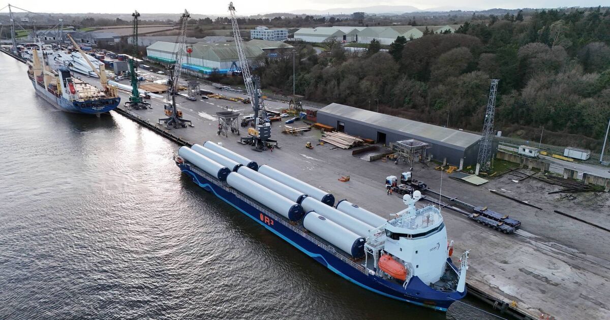 Record-breaking cargo of scale handled by Port of Waterford