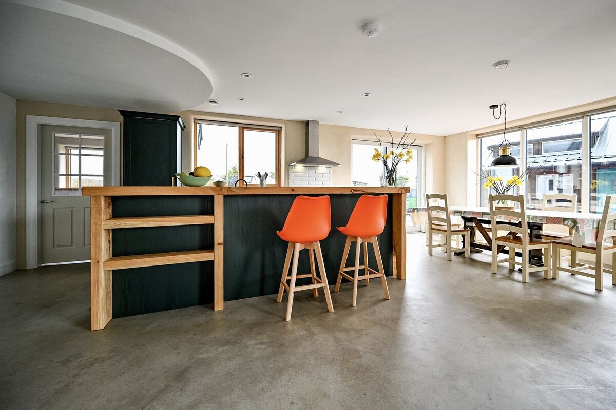 See inside the cosy house of straw built by a Cork family