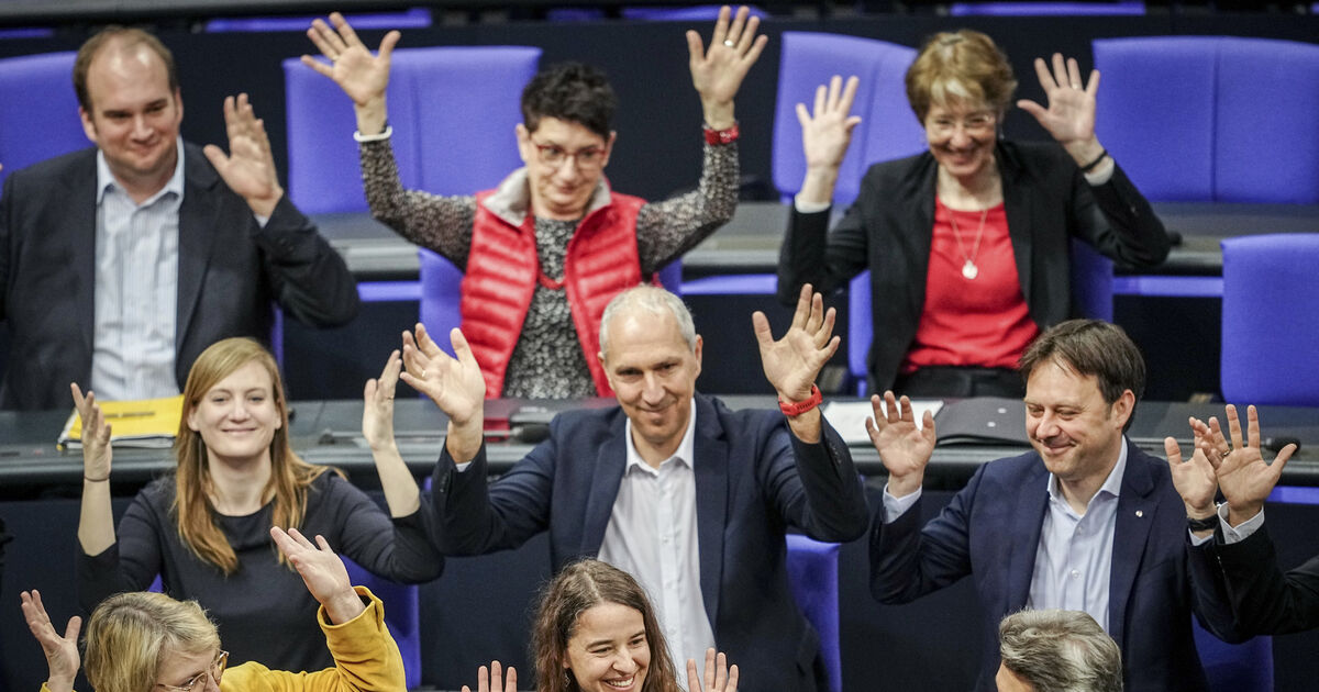 German parliament welcomes its first deaf legislator