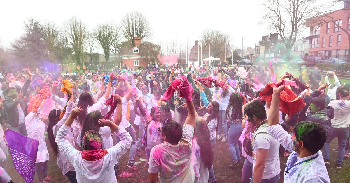 Watch: Colours and music take over Fitzgerald Park at the Holi Festival