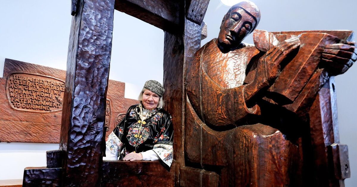 President Higgins leads tributes to acclaimed sculptor Imogen Stuart ...