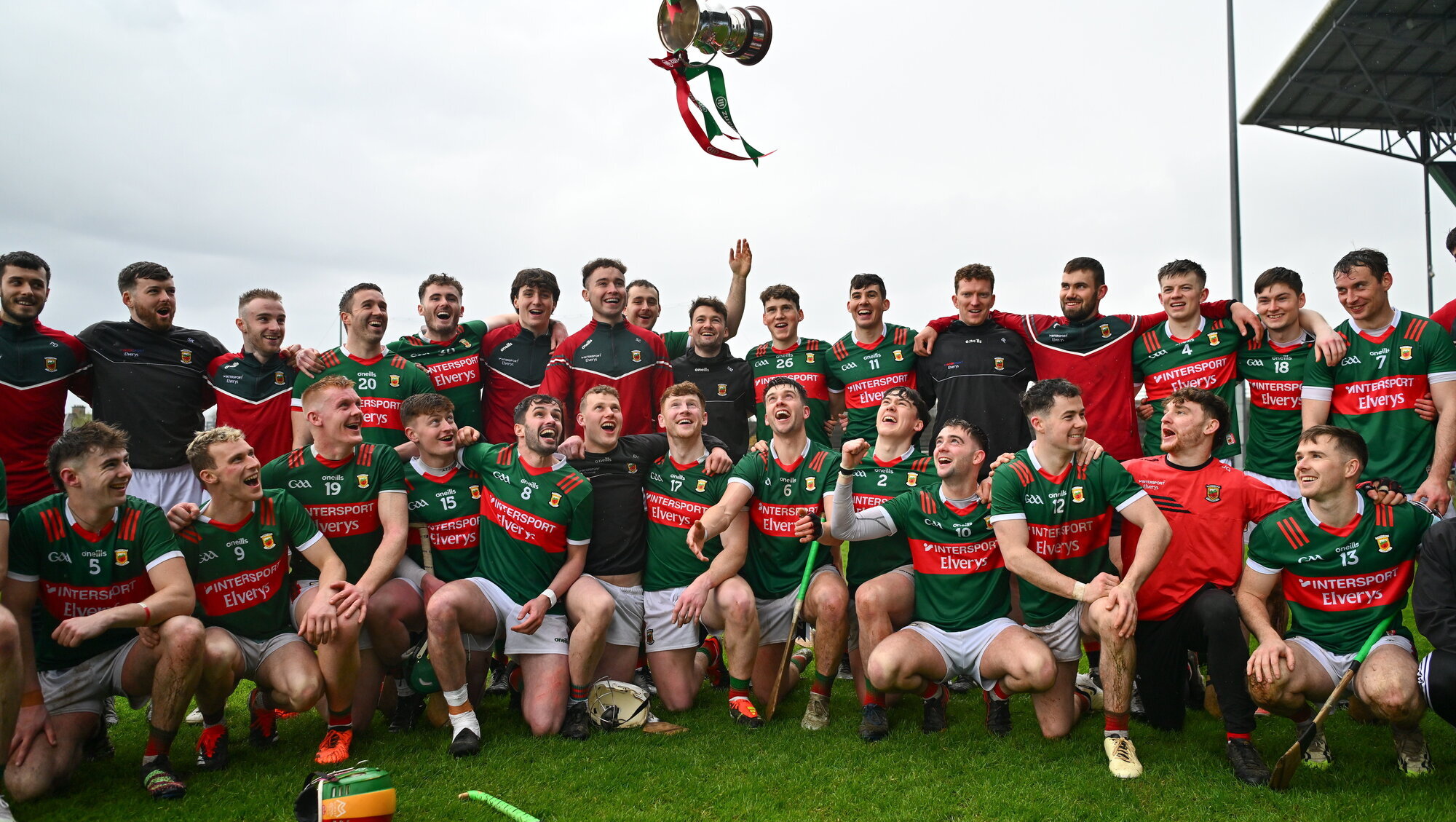 Hurling league finals: Mayo hold off Sligo challenge, Warwickshire stun ...