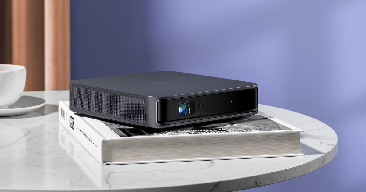 Dangbei Atom: Portable projection with Google TV integration and ...