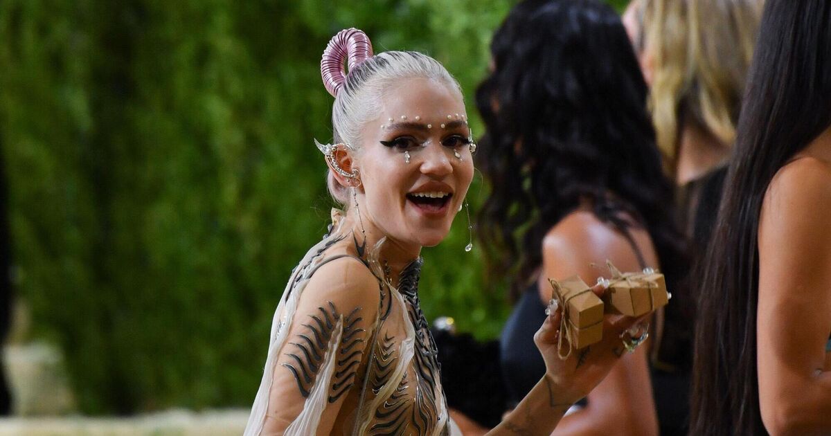Music star Grimes apologises for ‘technical issues’ during Coachella set
