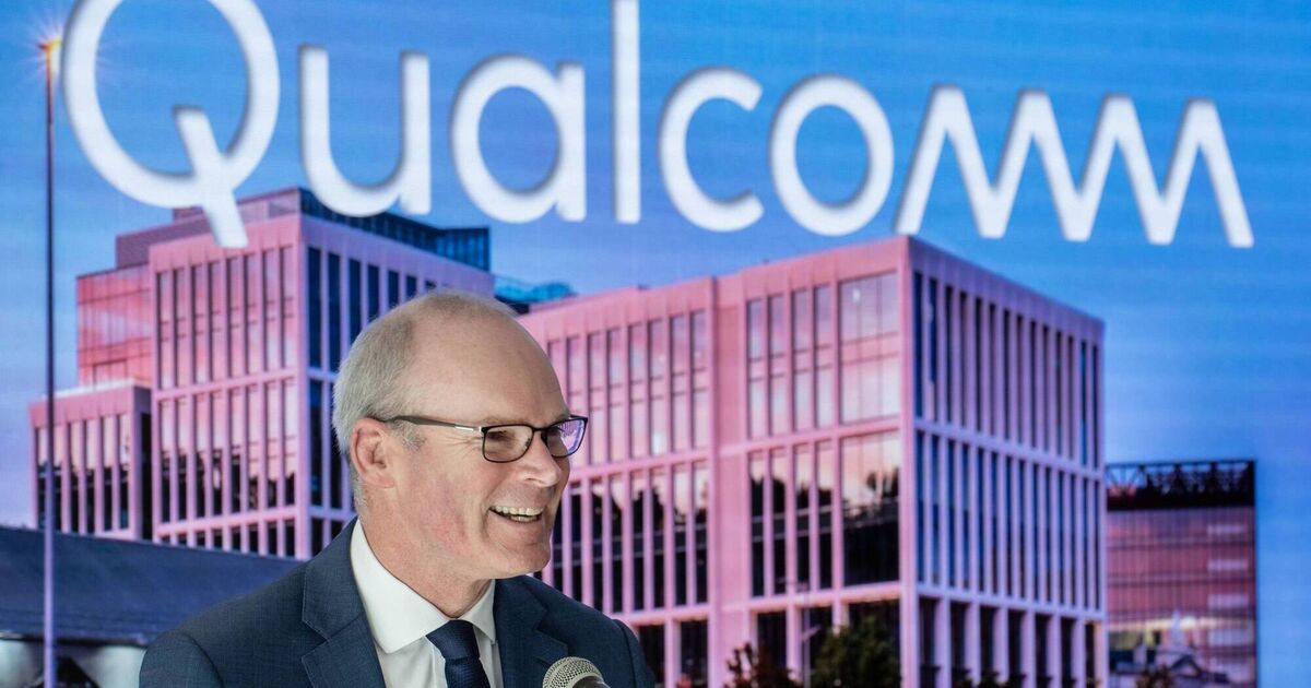 Qualcomm shares climb 10% as AI phones drive demand