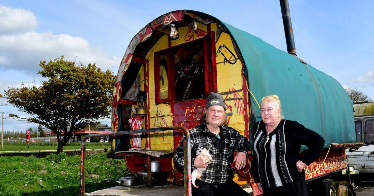 End of the road for Wanderly Wagon: Last Travellers living in barrel ...