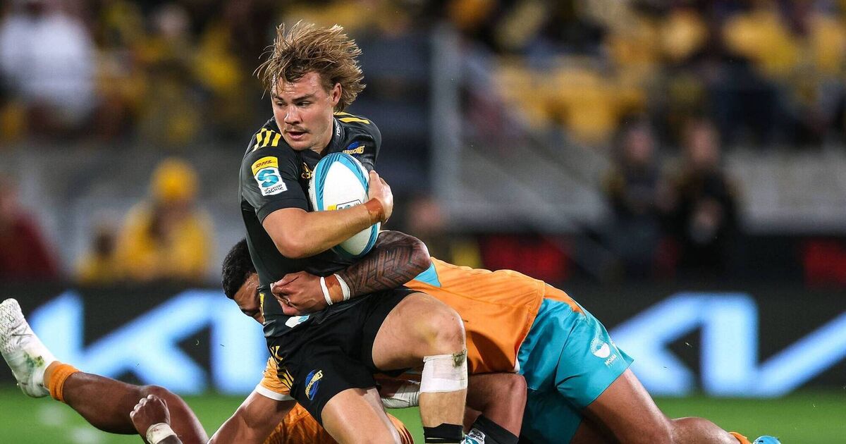 Ulster confirm signing of Irish-qualified New Zealand-born out-half ...