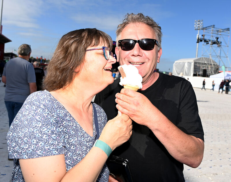 Musgrave Park review: Crowded House (and The Waterboys) bring the ...