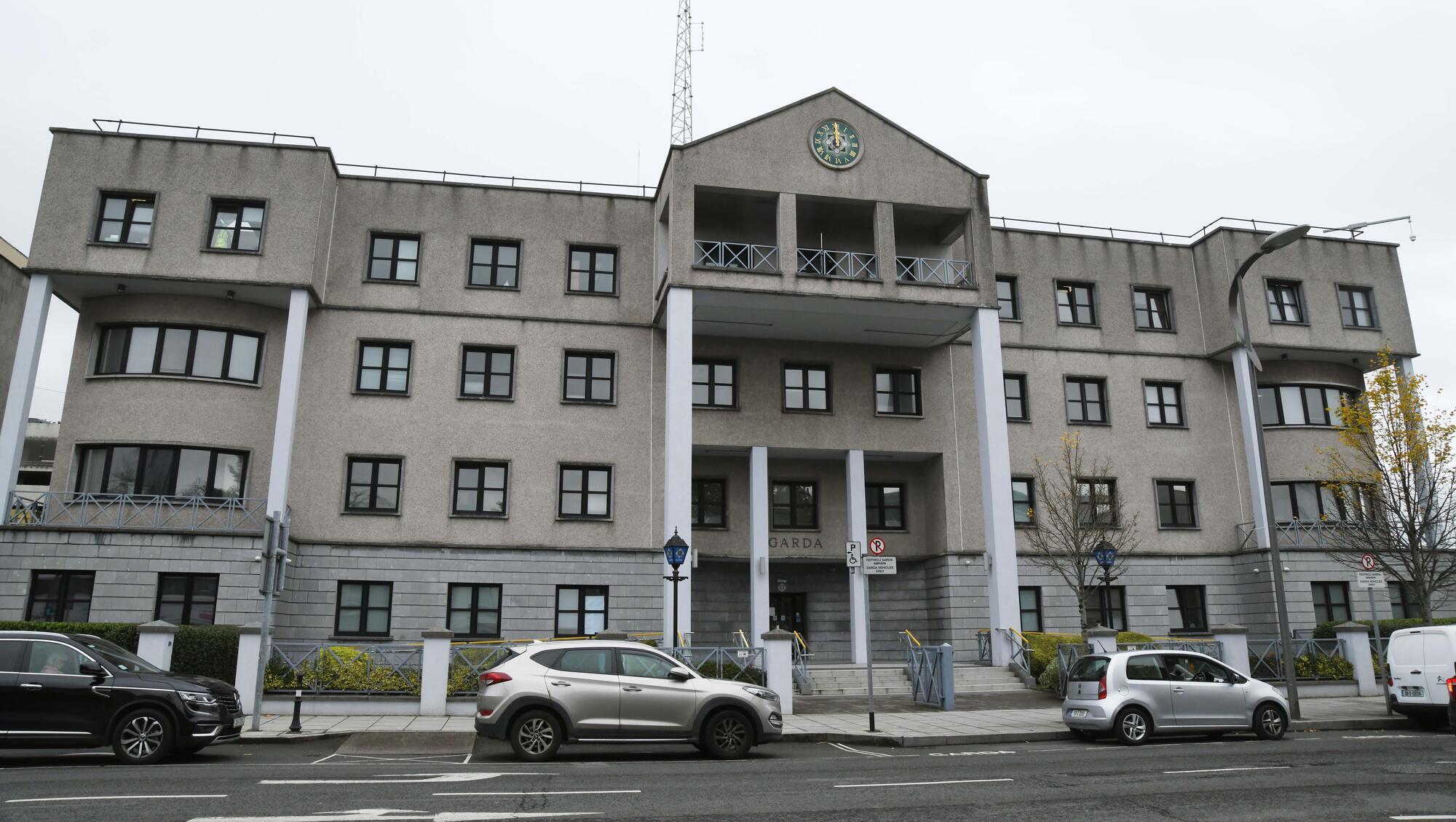 'Naive' Cork 999 call-taker looked herself up on Garda Pulse system and ...