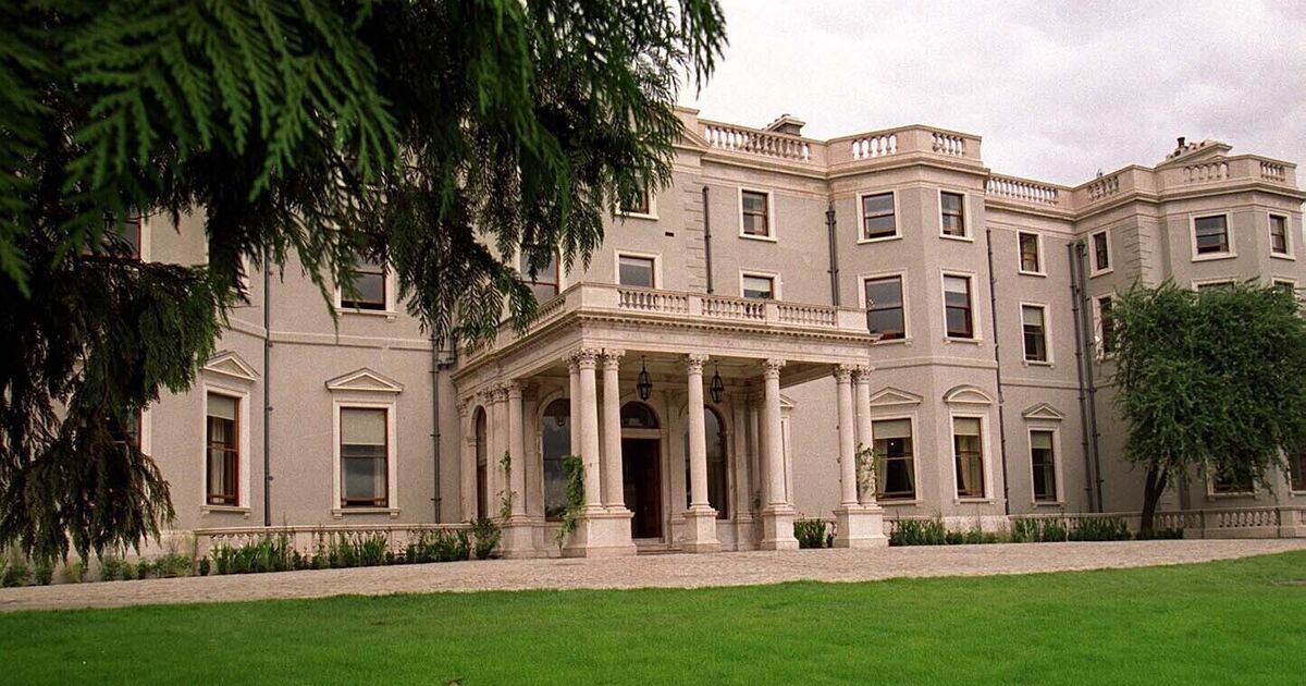OPW spends almost €500k on art, antiques and redecorating Farmleigh ...