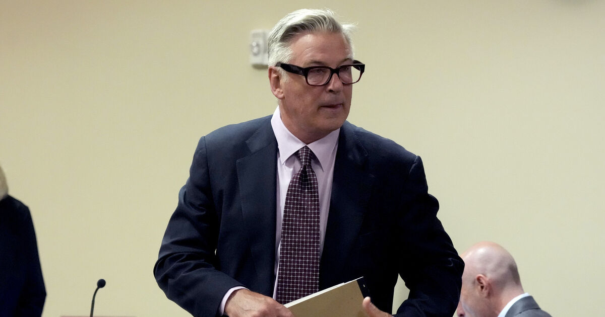 Alec Baldwin’s Rust trial starts with witnesses recalling chaotic set ...