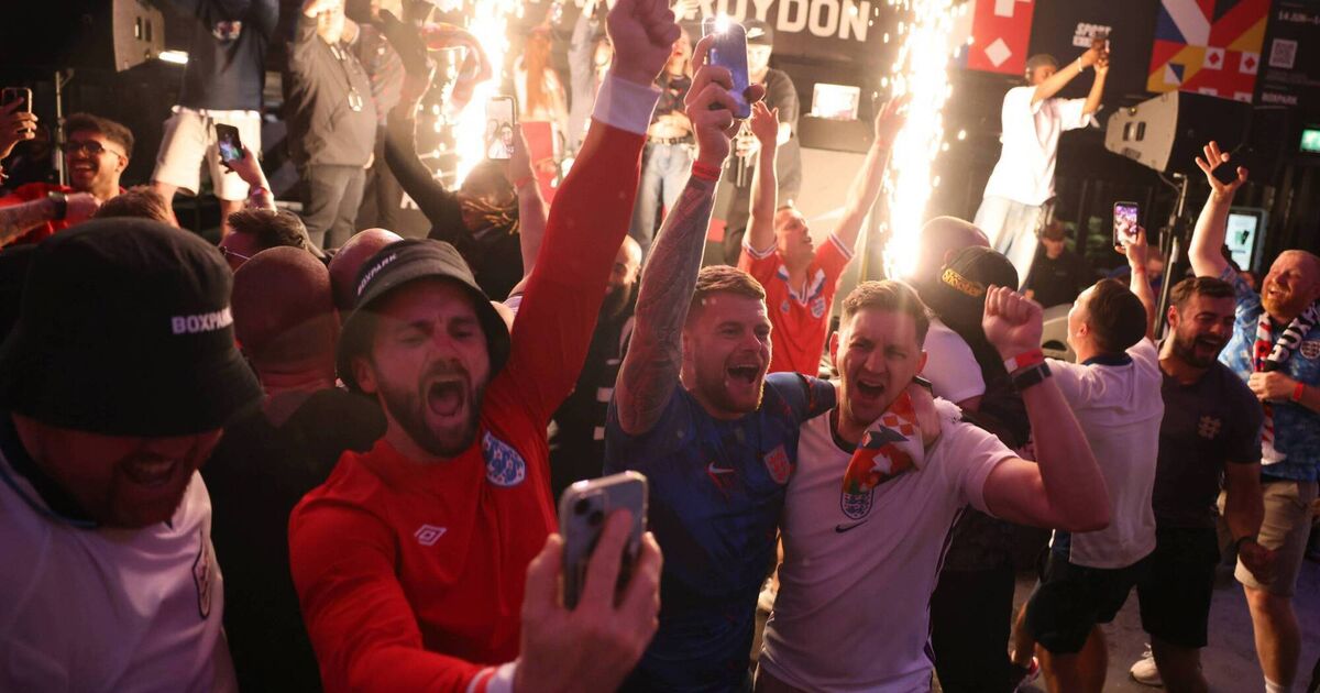 Paul Rouse: Wounds of the past still deep and vivid for England fans