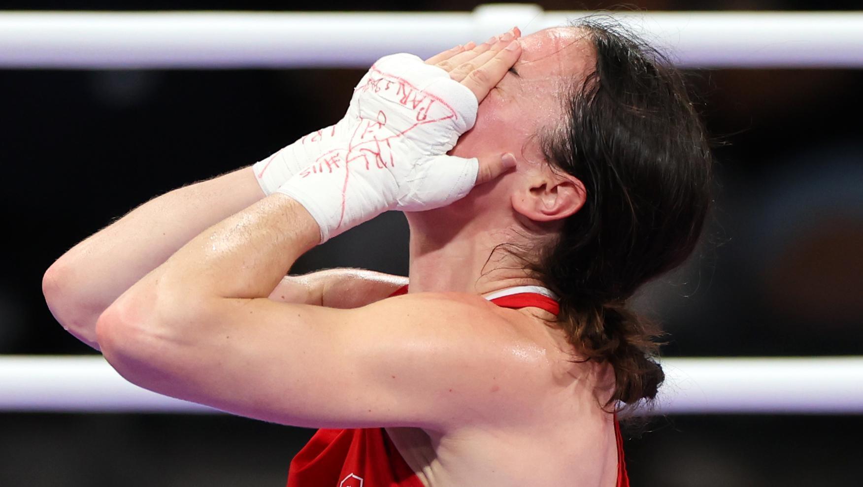 'Pure class': Kellie Harrington's family delight as boxer makes ...