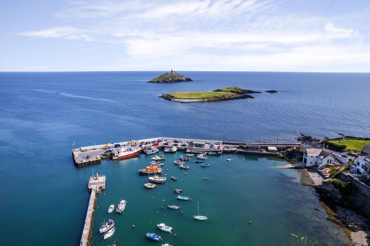 Coast along nicely at €375k tastily revamped Ballycotton home with sea ...
