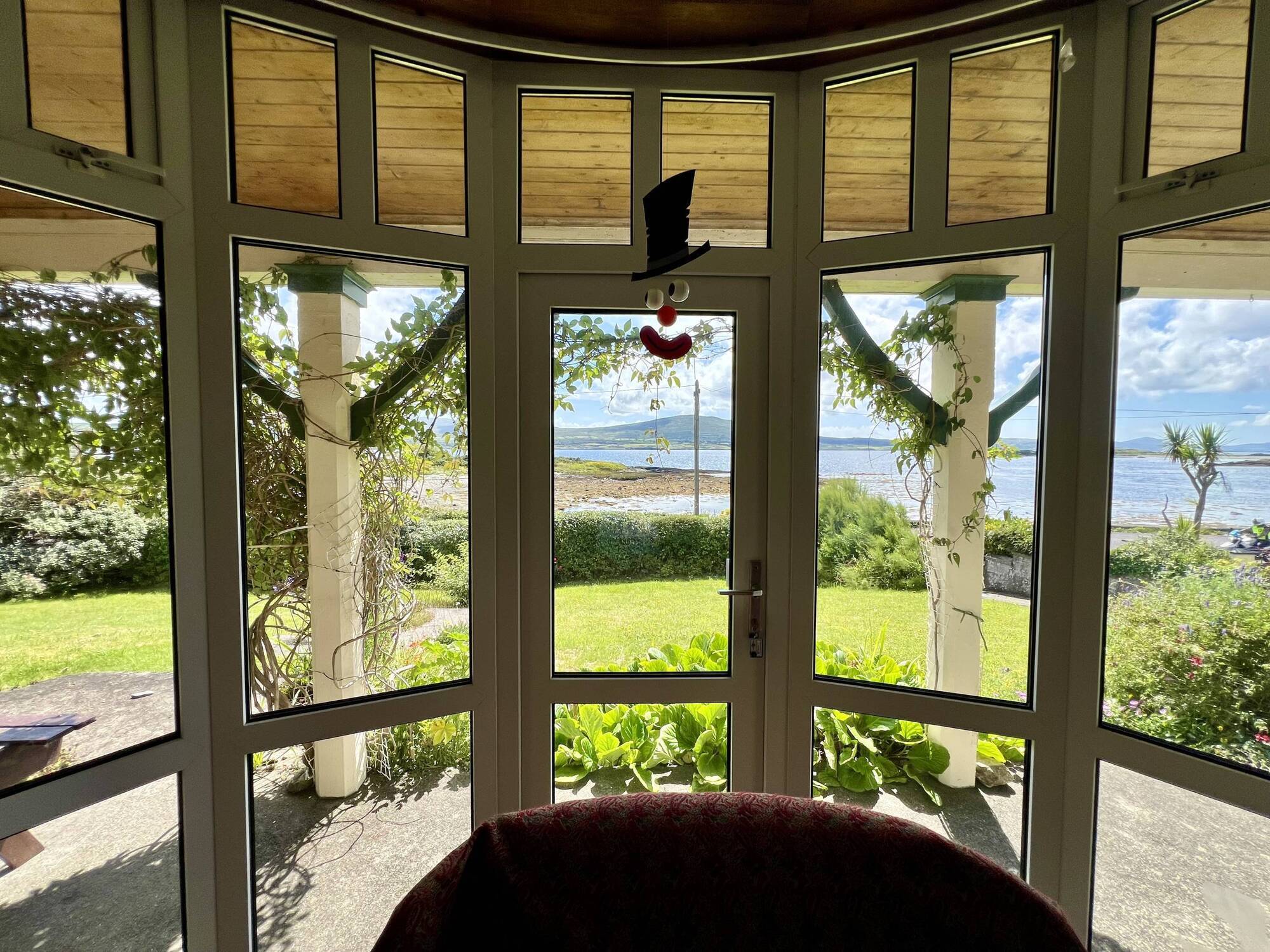 It's all about the bay(s) at this €495,000 alluring Ahakista home