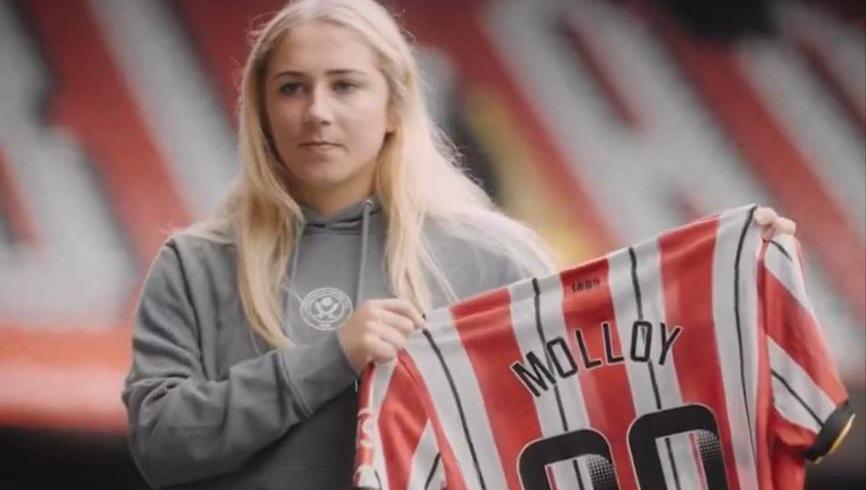 Republic of Ireland international Ellen Molloy signs for Sheffield United