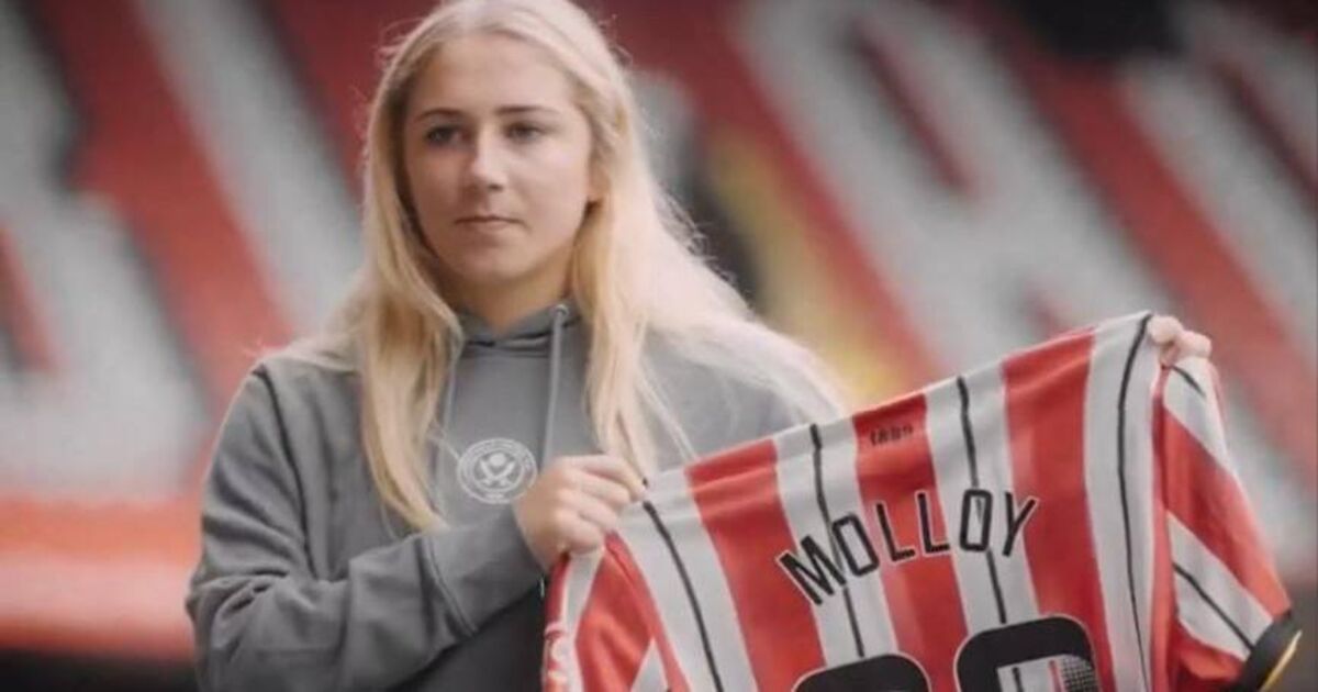 Republic of Ireland international Ellen Molloy signs for Sheffield United