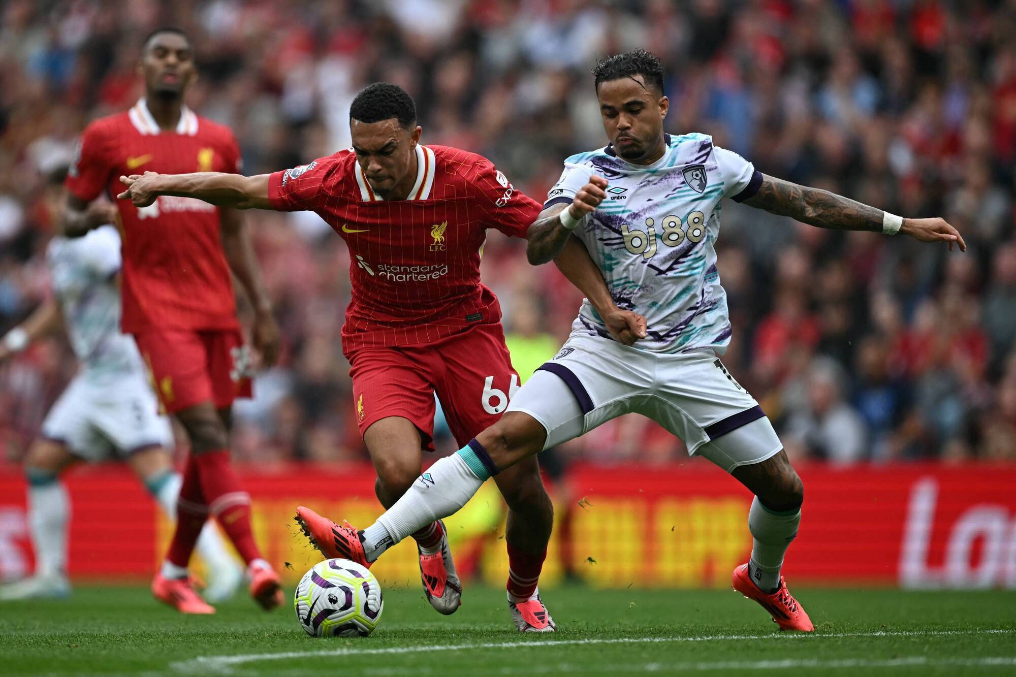 Alexander-Arnold knuckles down to defensive duty but will he stay?