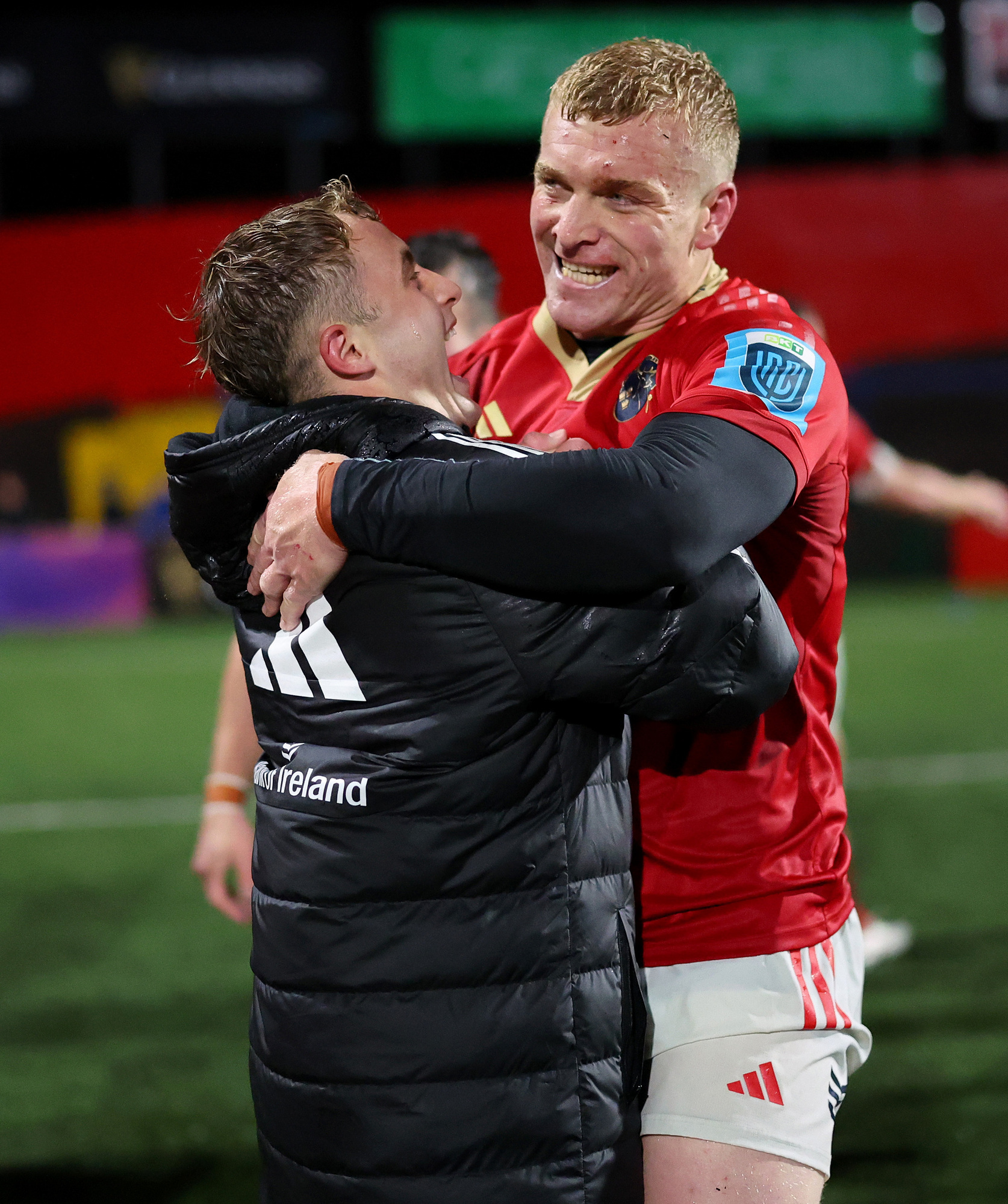 Fitzgerald handed Munster contract extension after impressive start