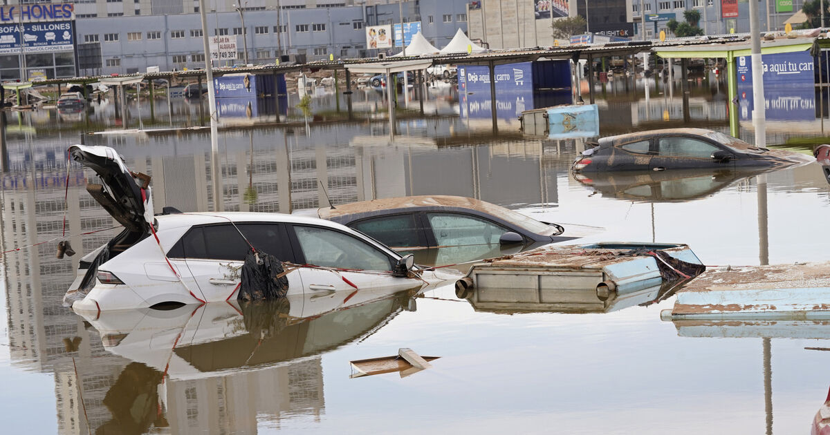 More rain forecast as at least 205 dead in Spanish flood disaster