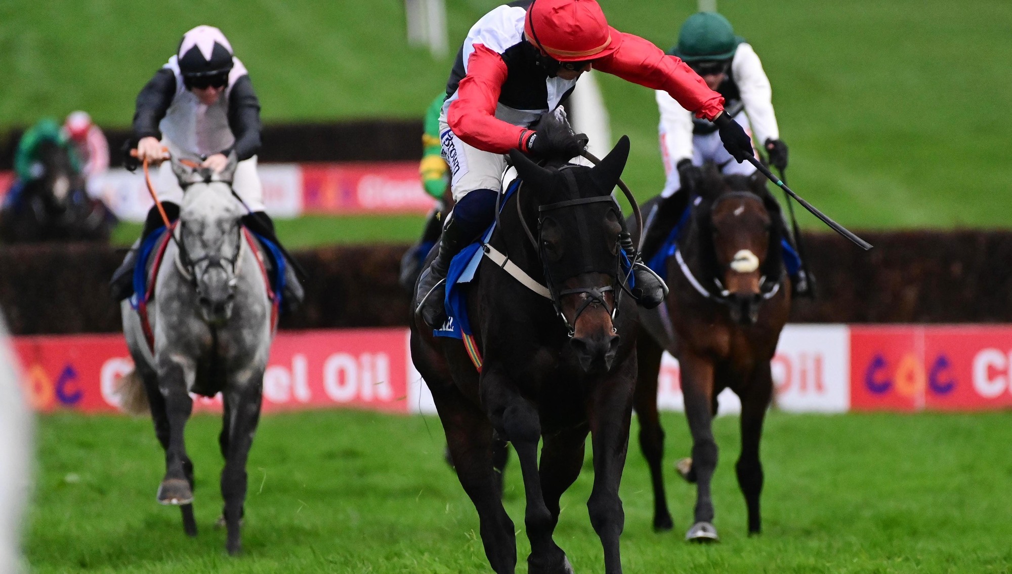 Saint Sam sizzles at Clonmel