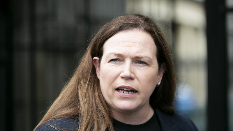 Sinn Féin claim 'sham rows' show 'pretend difference' between Fianna ...