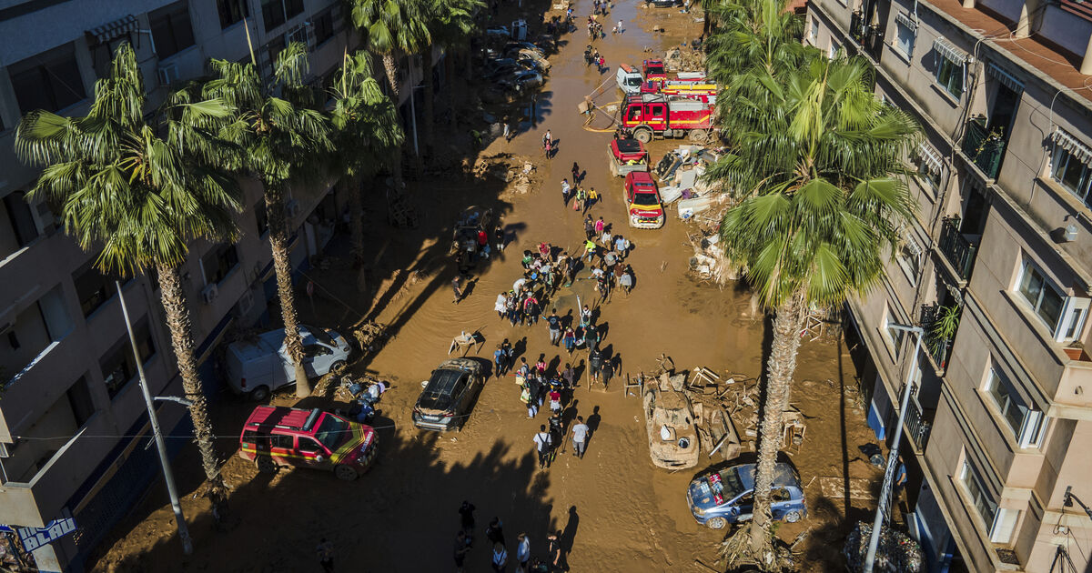 Thousands evacuated from Málaga as Spain issues more flood alerts
