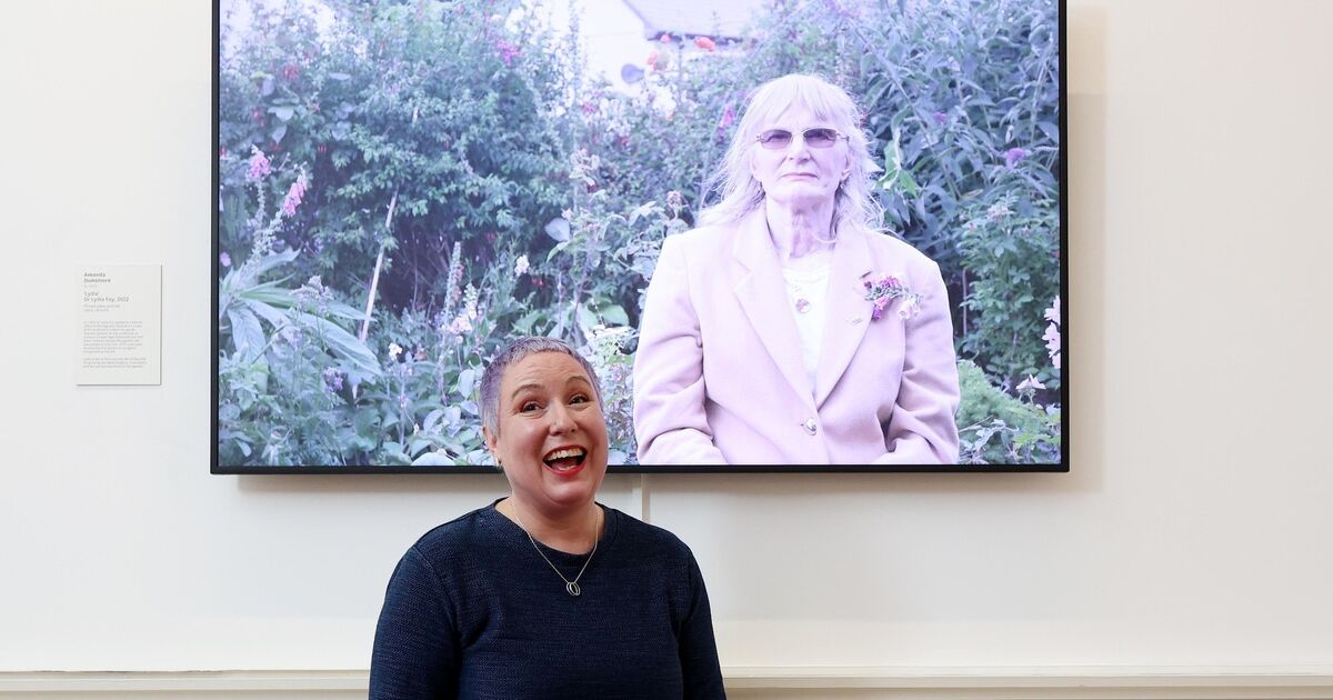 Clare-based artist named Portrait Prize winner - here's where you can ...