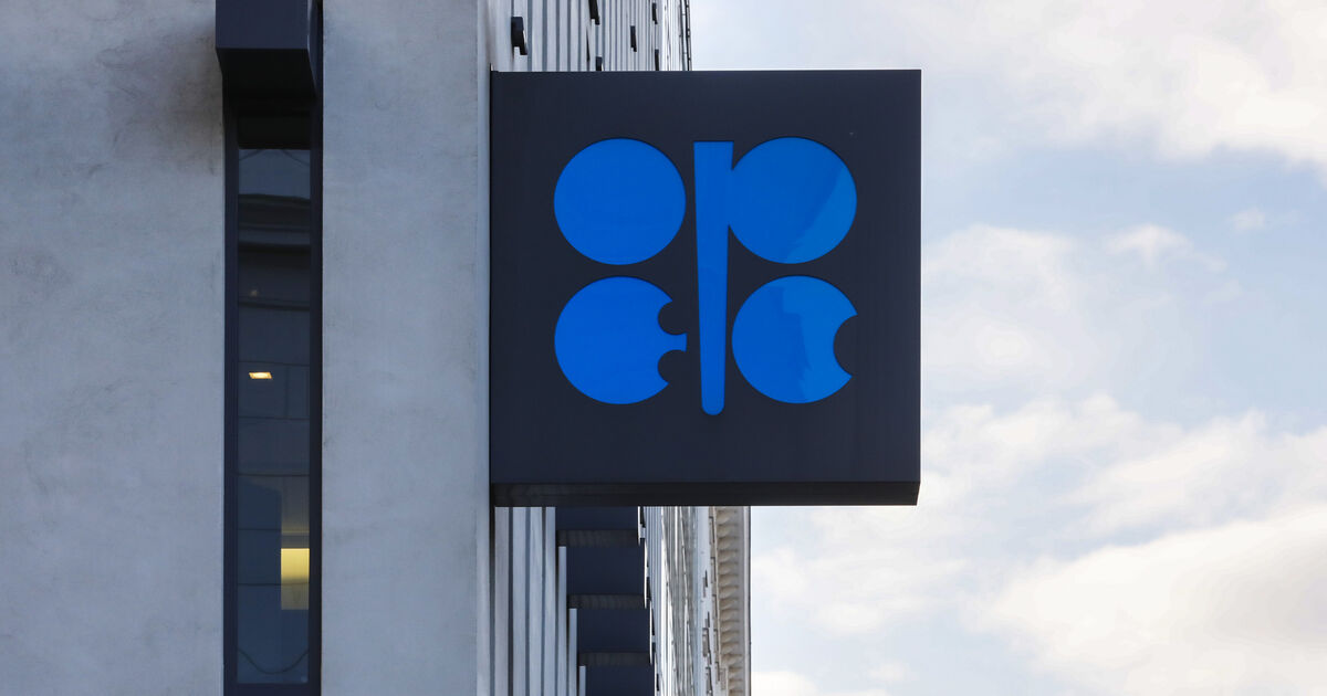 Key members of OPEC+ alliance to put off increasing oil production