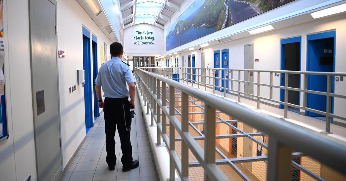 More than 1,000 inmates on bunks or mattresses in overcrowded prison cells