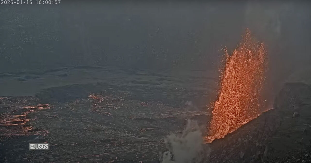 Hawaii’s Kilauea volcano spewing lava once again