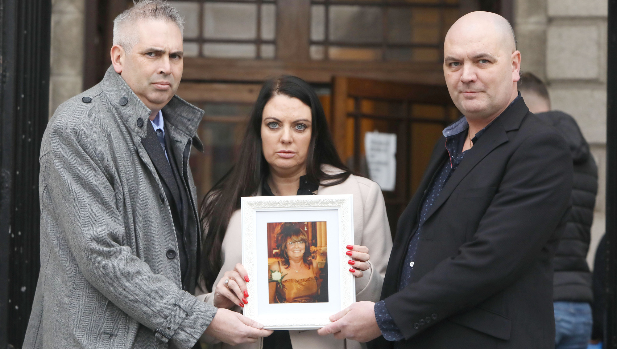 'Devastated' Cork family settle action against cardiologist over mother ...