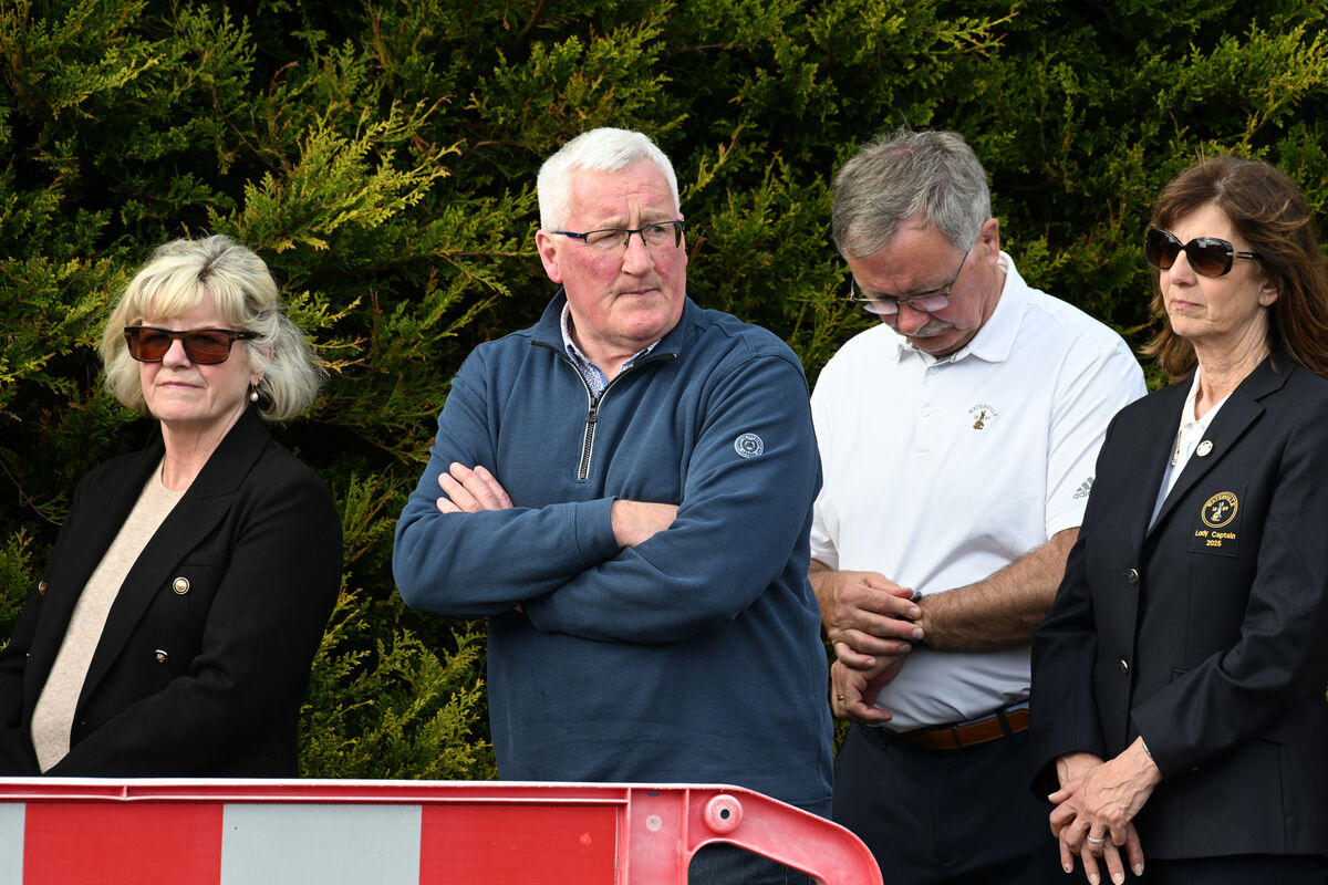Hundreds applaud GAA legend Mick O'Dwyer as mourners prepare to bid ...