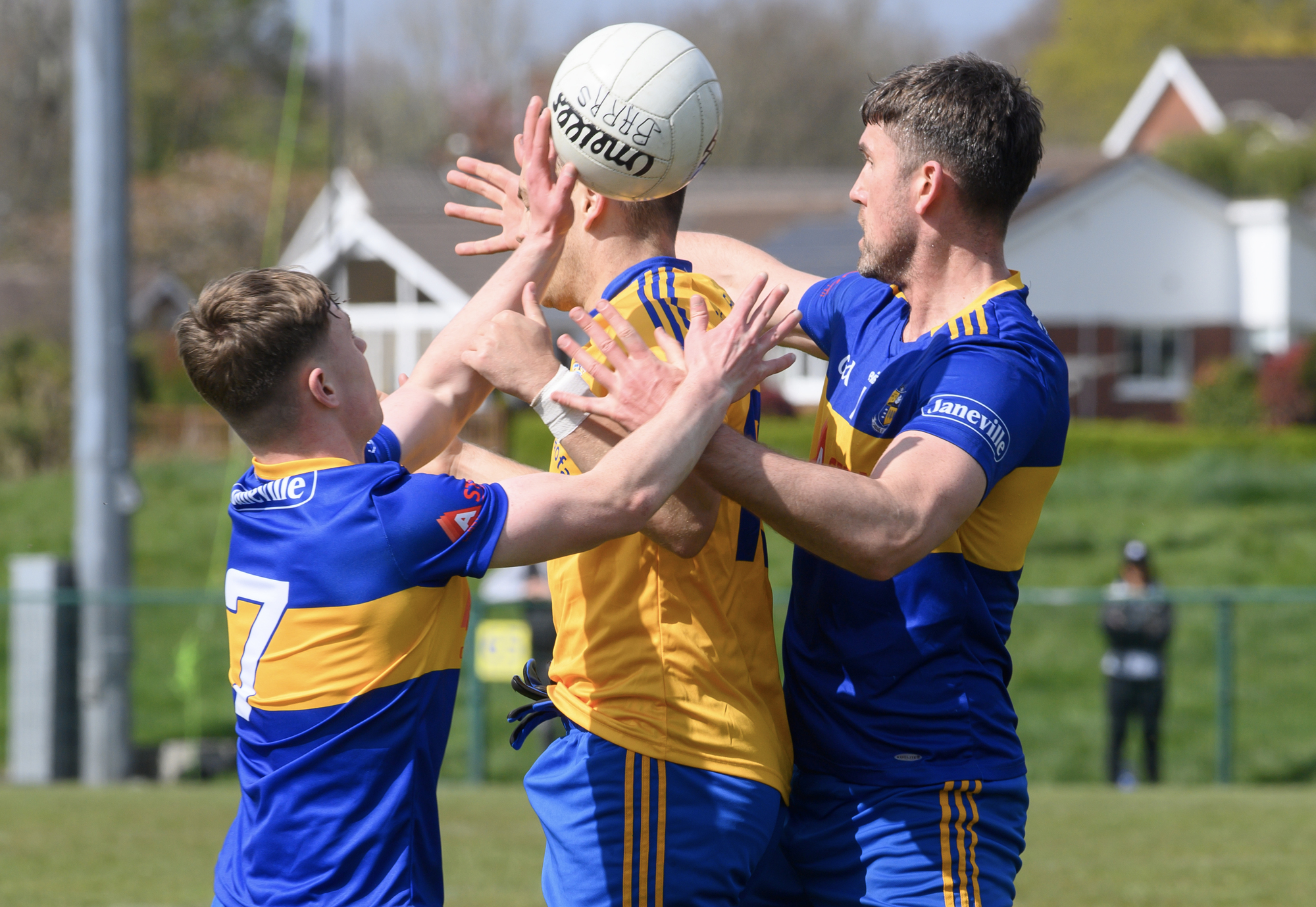 Steven Sherlock hits 16 points as Barrs maintain flawless start