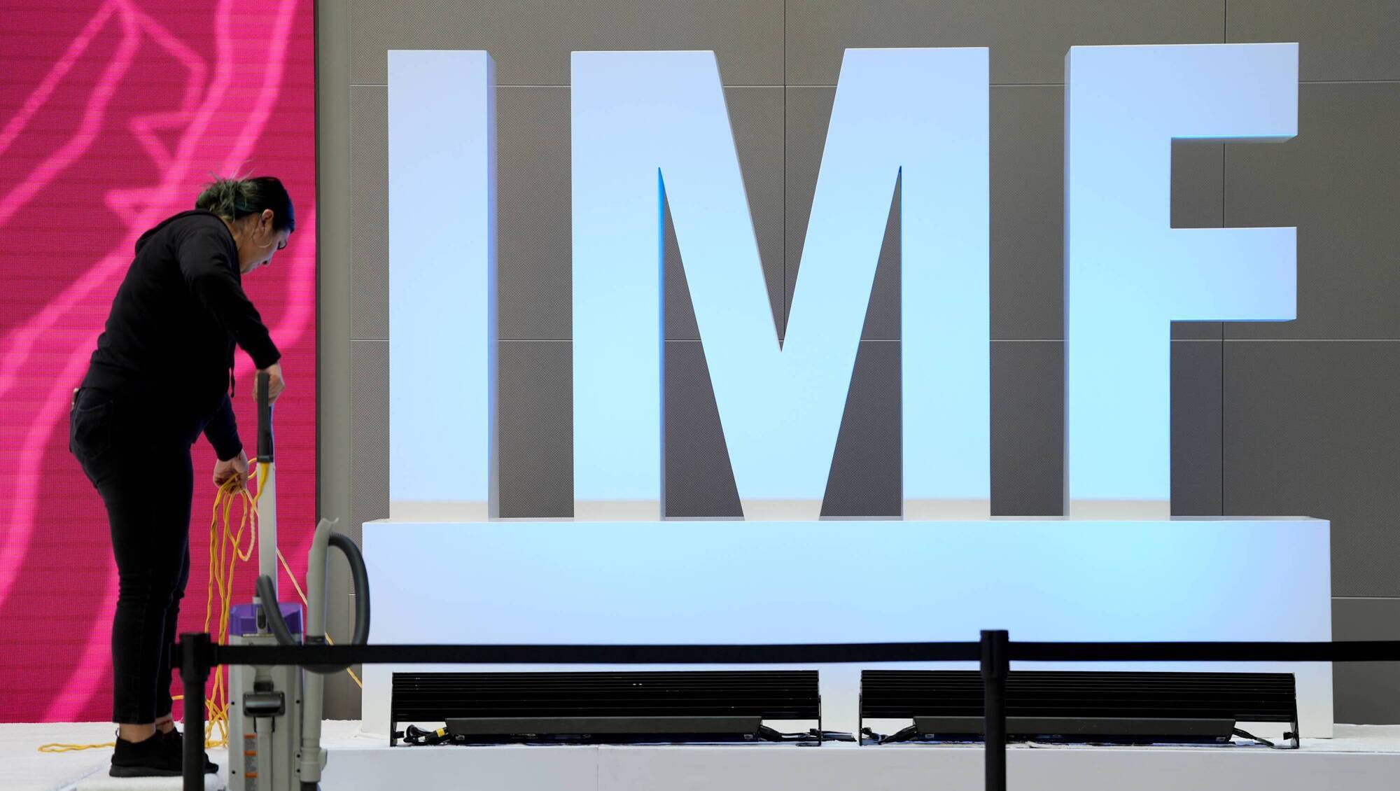 IMF slashes global growth forecast over tariffs