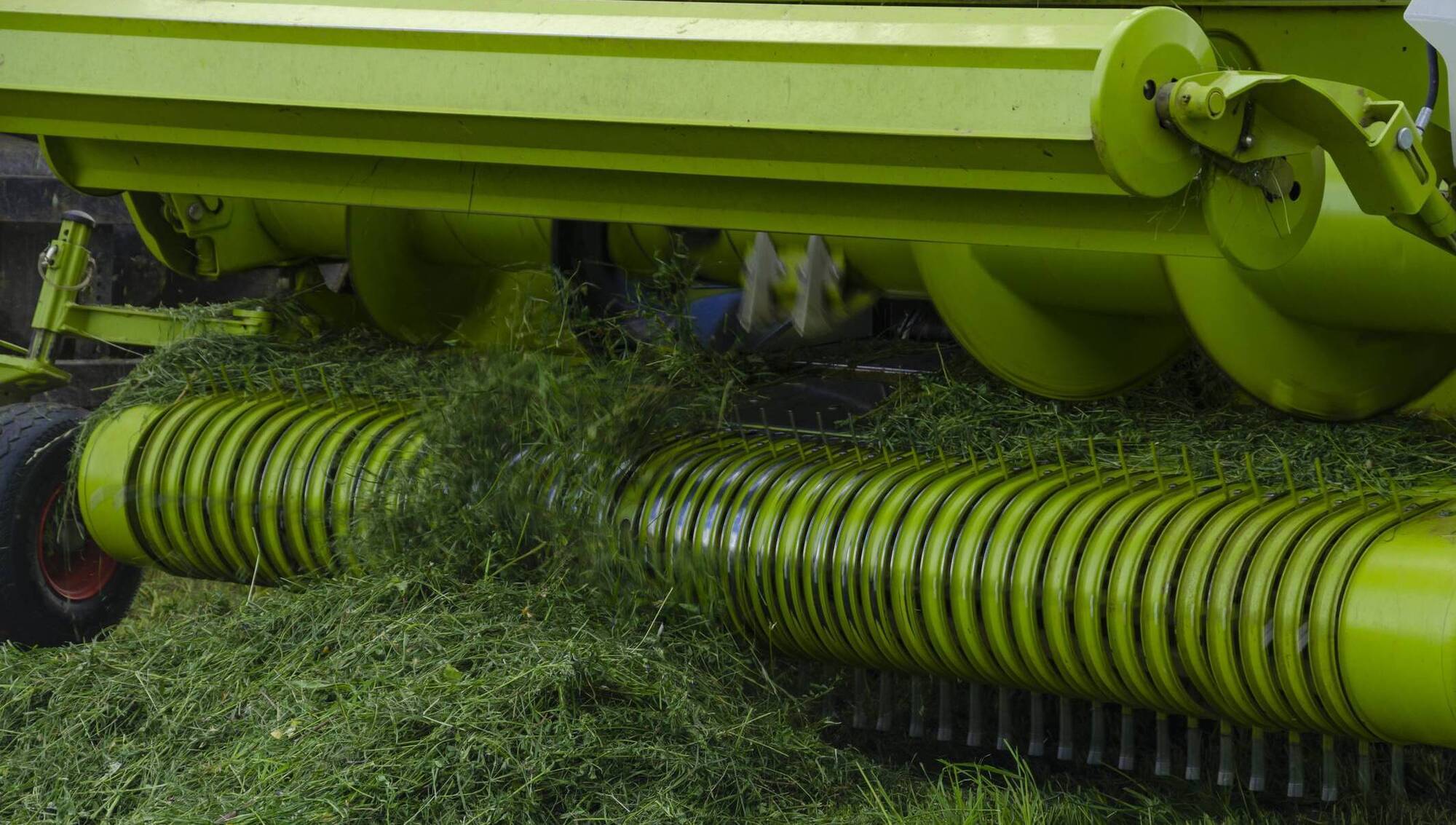 Silage 2025: Wilt fast, roll well and always consider an inoculant