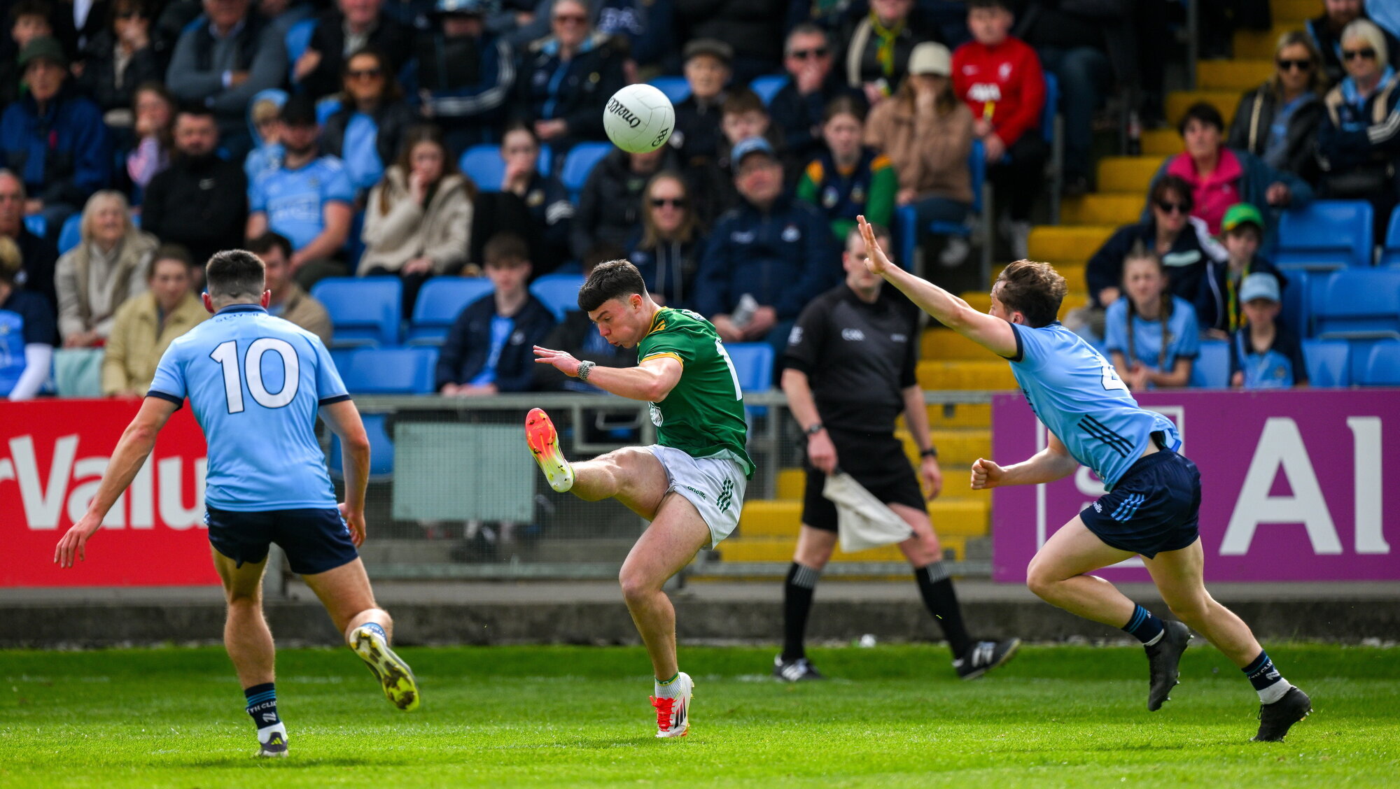Outdoor basketball? The two-point arc is completely changing Gaelic ...
