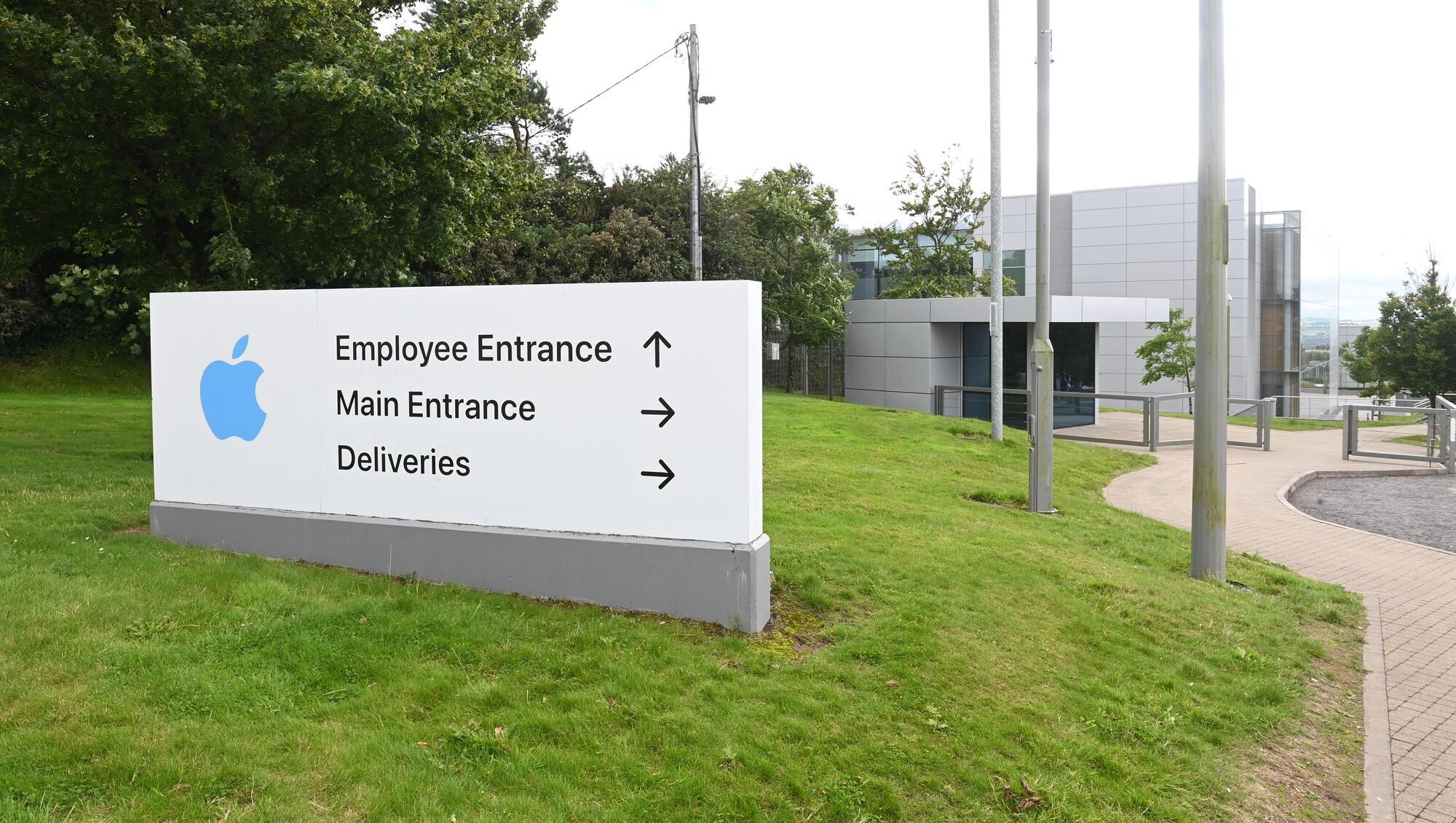 Apple gets green light for parking extension as 1,300 new employees on ...