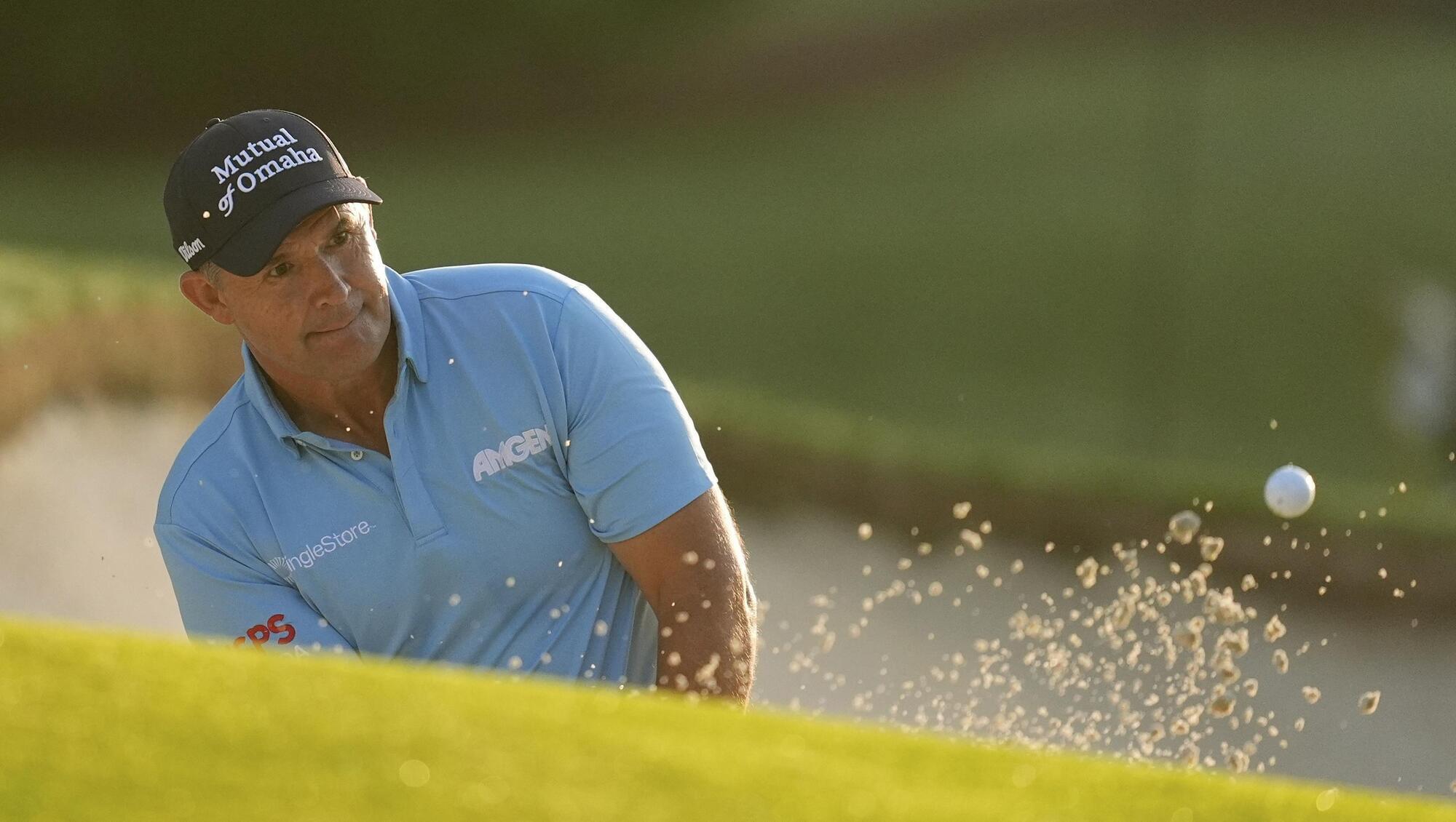 Harrington in the mix at Seniors PGA Championship