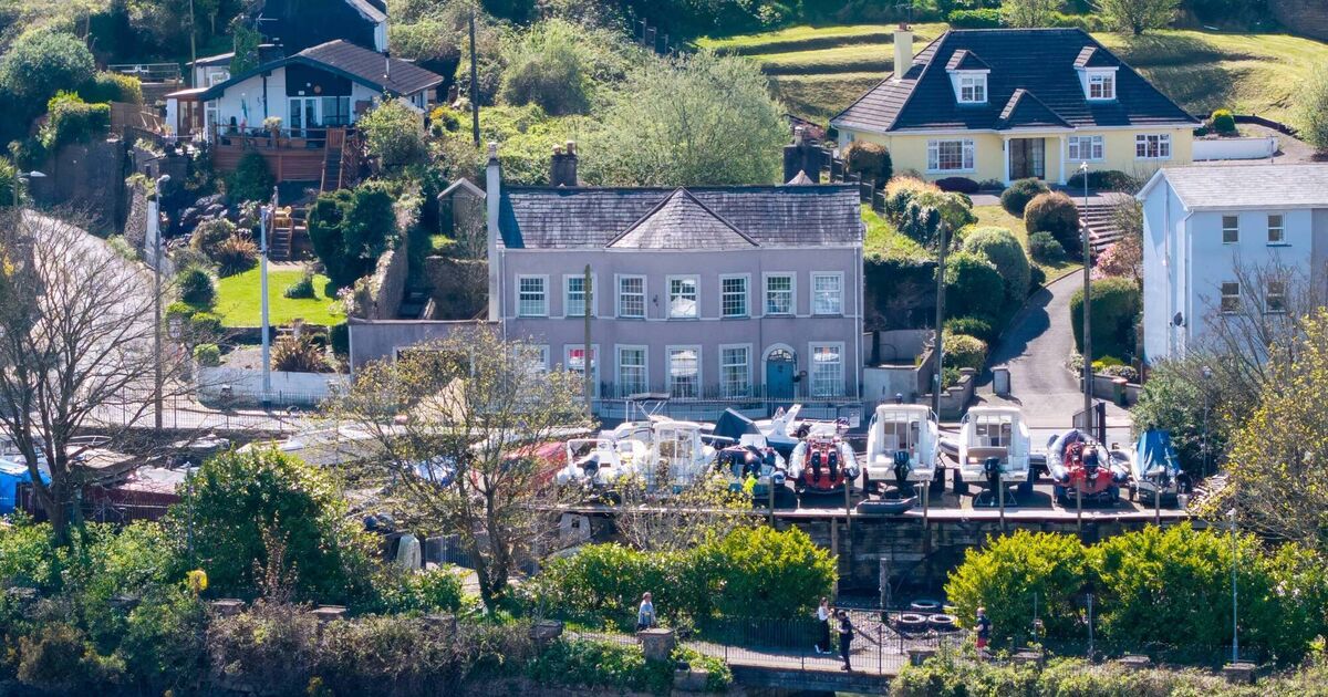 A sign of the times: €595k Toureen House opens a new chapter in Passage ...