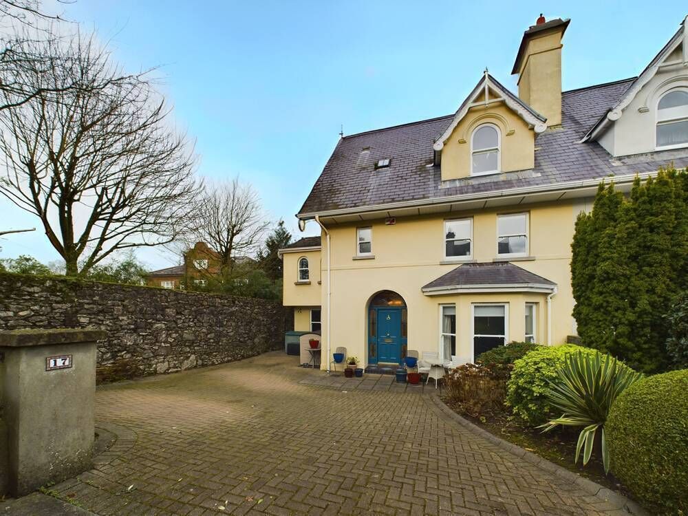 Menloe Gardens home hits market for €845k with extension potential to ...